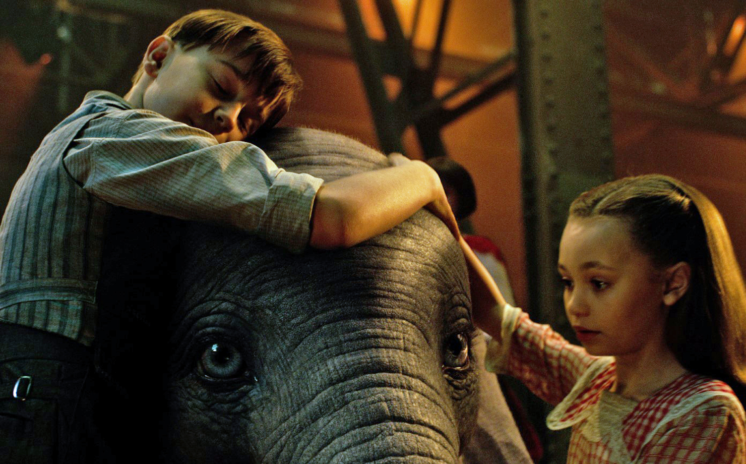 Live-action de Dumbo ganha novo trailer; vem ver! - Curitiba Cult ...
