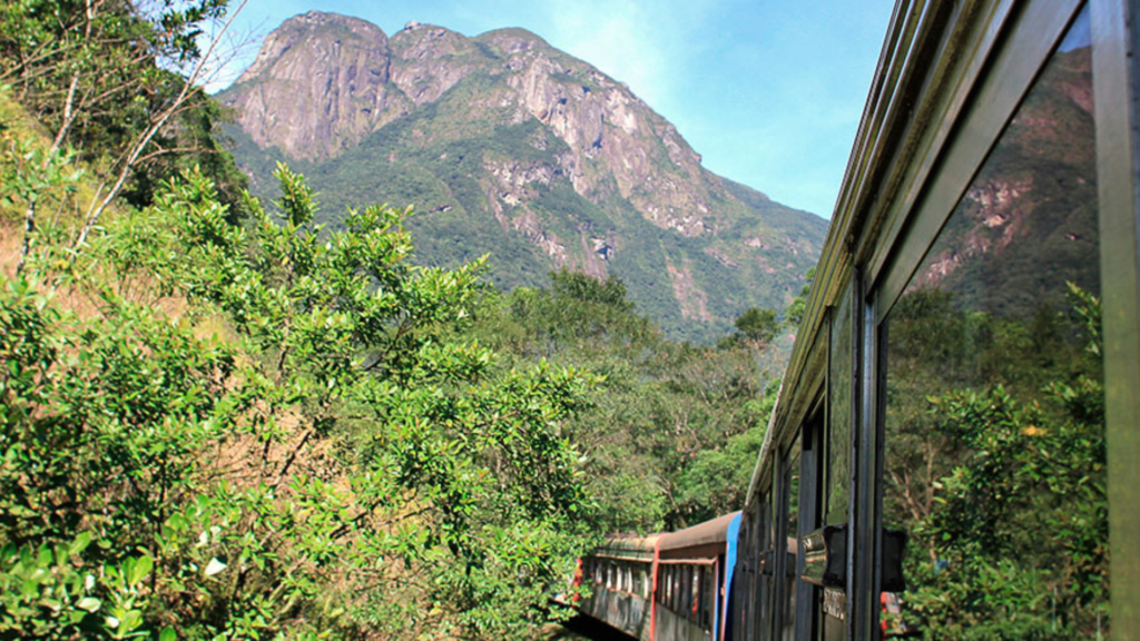 Passeio de trem pela Serra do Mar no Paraná é eleito um dos melhores do ...