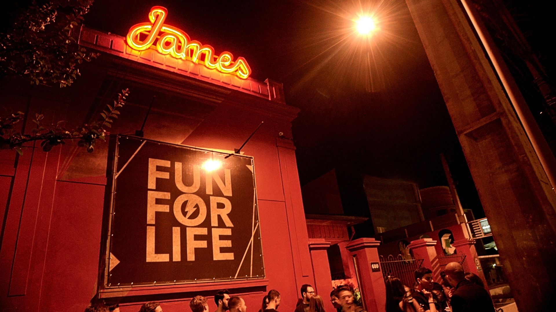 James Bar volta a abrir nas quintas e traz nova festa hoje (19) | Curitiba Cult - Agenda ...